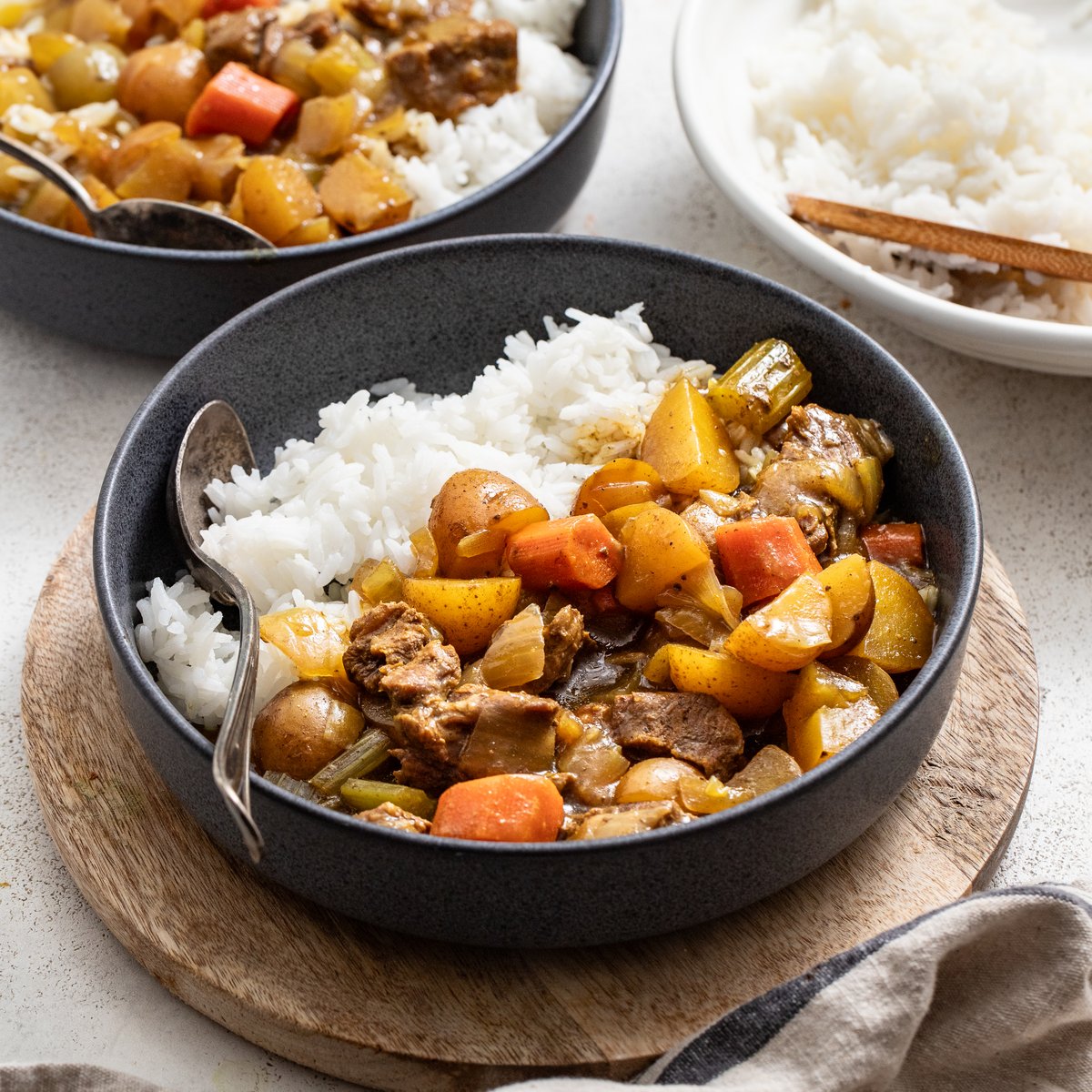 Easy Slow Cooker Japanese-Style Beef Curry with Potato, Carrot, Celery ...