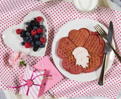 Red Velvet Oreo Cookie Waffle | Safeway