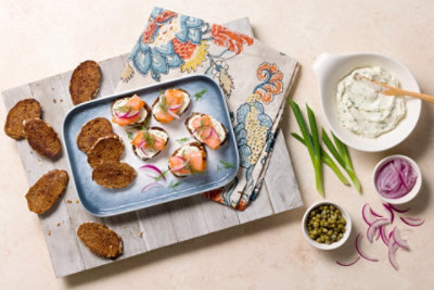 Smoked Salmon with Scallion Cream Cheese Mini Toasts | Albertsons
