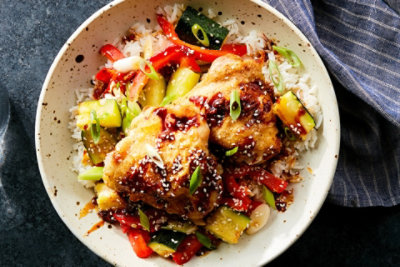 Sticky Korean Chicken Thighs with Zucchini and Bell Pepper | Albertsons