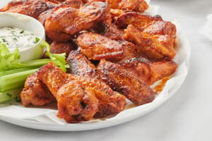 Chicken wings and sauce | Safeway