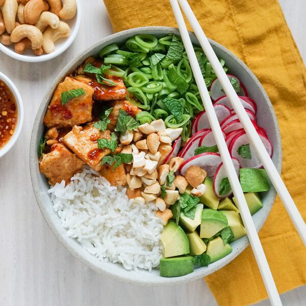 Spicy Vietnamese-Style Rice Bowl with Tofu, Peas, Radish & Cashews ...