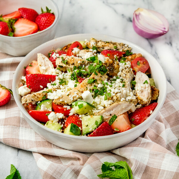 Strawberry Panzanella (Italian Bread Salad) with Chicken, Feta & Mint ...